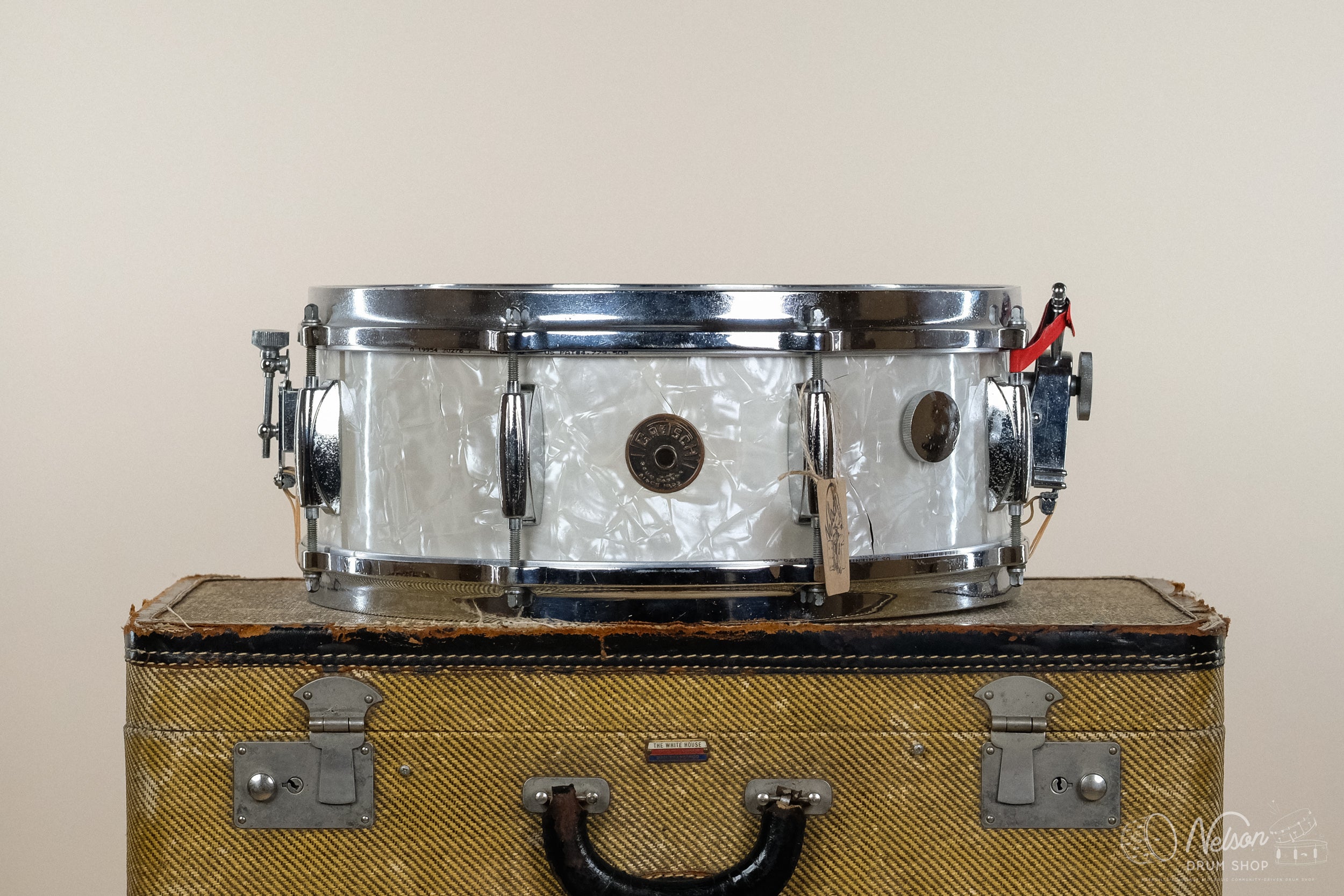 1960s Gretsch Round Badge '4157' in White Marine Pearl - 5.5x14 ...